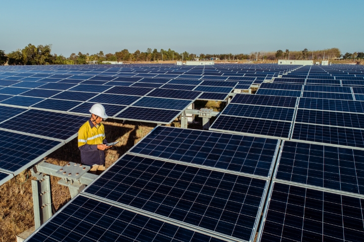 Seamless Integration of Renewable Energy Solutions Into the Power Grid